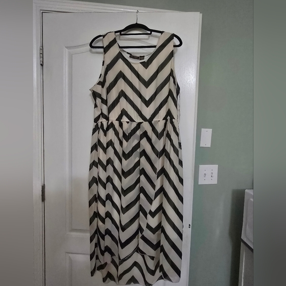 Speed Control | Dresses | Speed Control Black And White Chevron High ...